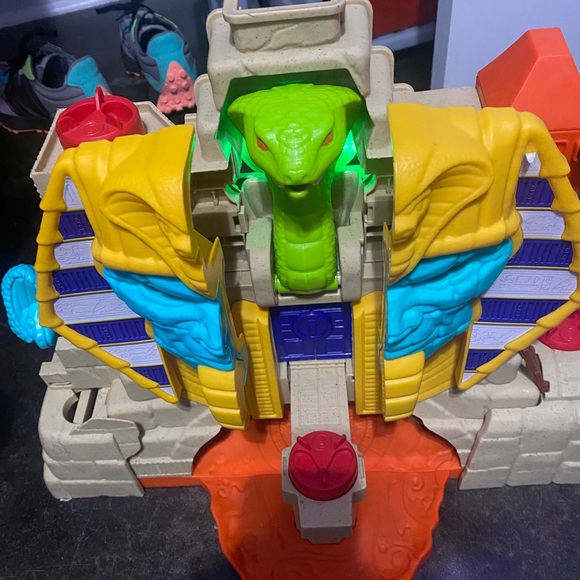 Fisher-Price | Toys | Fisherprice Imaginext Serpent Strike Pyramid ...